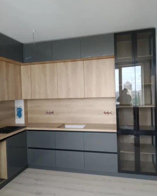 Кухня на замовлення з фасадами AGT 726 Soft Touch і Egger. ЖК Karaway Tower